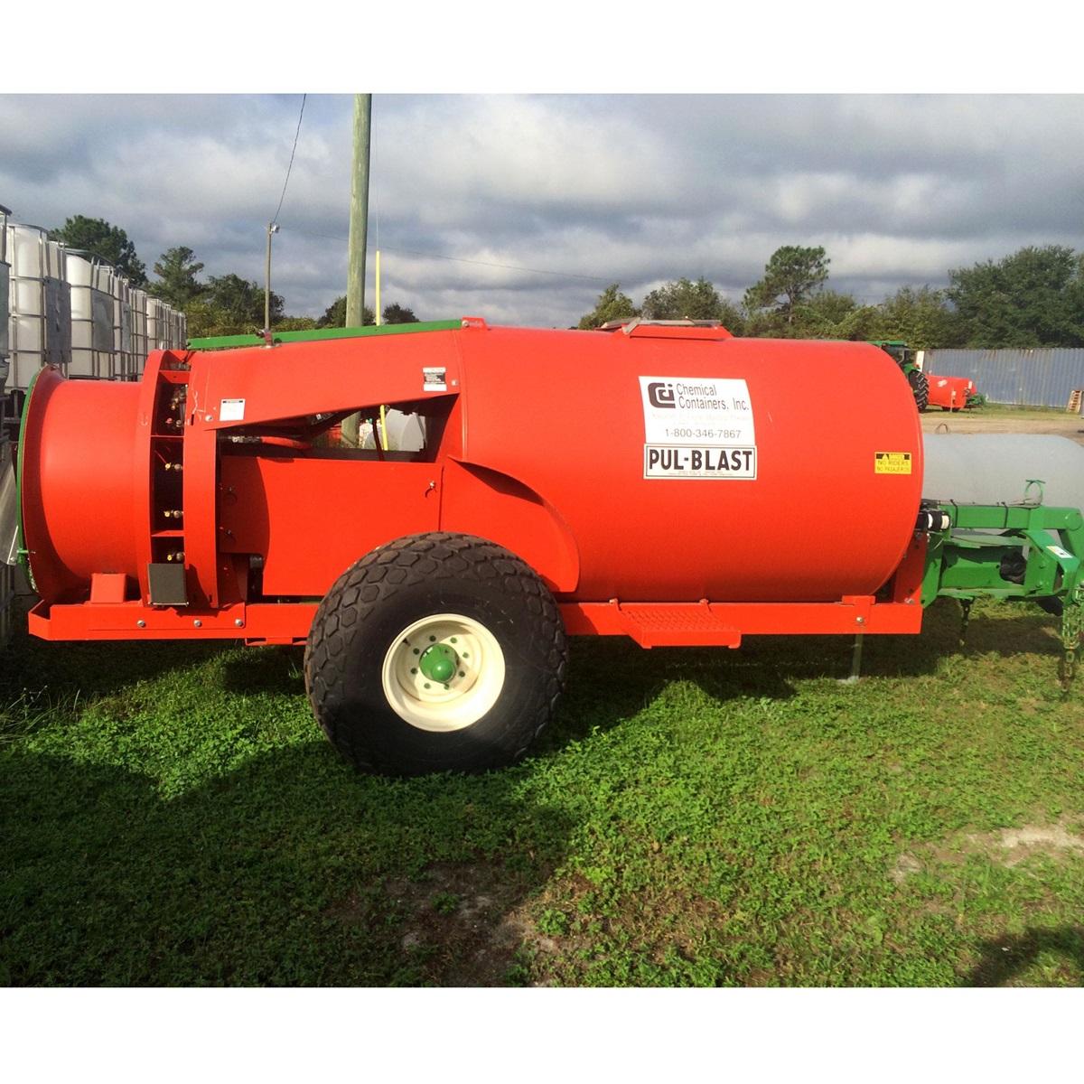 CCI - Rears Narrow 500 Gallon Pul-Blast Sprayer