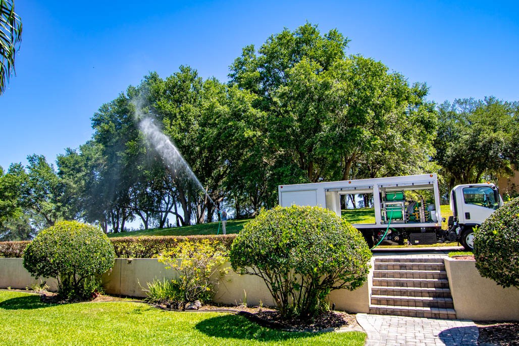 CCI - Z-Spray Lawn & Tree Care Spray Truck | 1700 Series